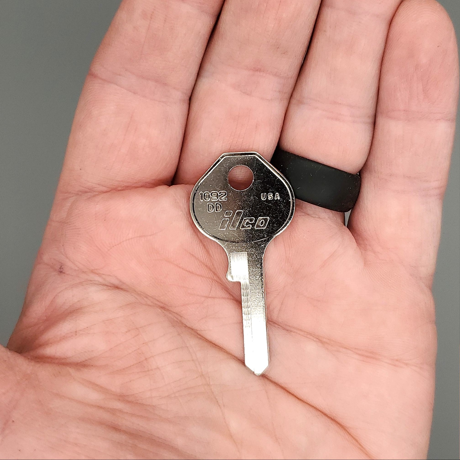 10x Ilco 1092DD Key Blanks For Master Lock Padlocks Nickel Plated NOS 10x-ilco-1092dd-key-blanks-for-master-lock-padlocks-nickel-plated-nos