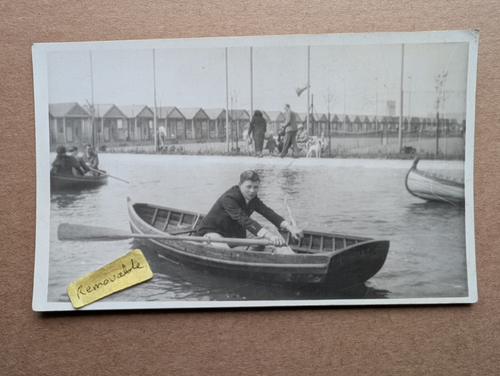 OLD PHOTO BOY BOAT CHALET BUTLINS HOLIDAY CAMP CLACTON ON SEA ESSEX PT ...
