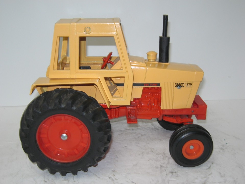 1/16 CASE 1370 AGRI KING w/WIDE REARS & BALLOON FRONTS NICE RESTO 1972 vintage | eBay