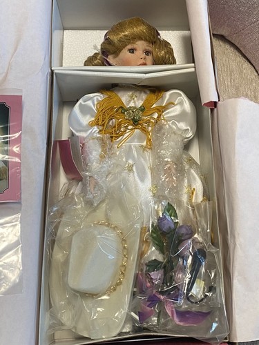 Vtg New Paradise Galleries Delta Dawn Musical Porcelain Doll By Cindy ...