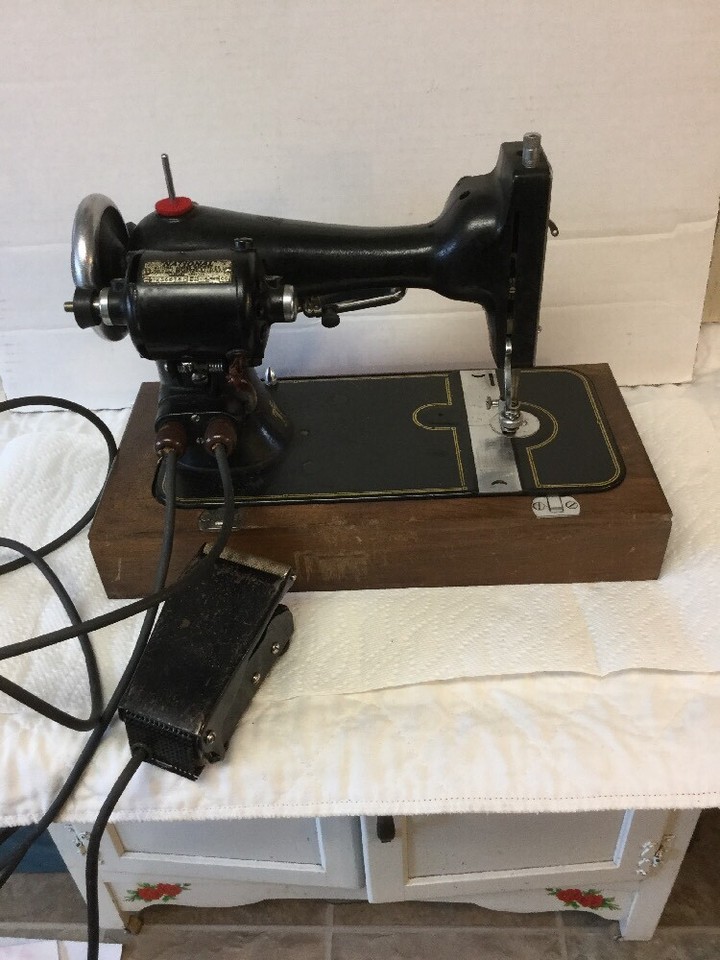 Rare Antique Vintage National Sewing Machine Model 2 in Original ...