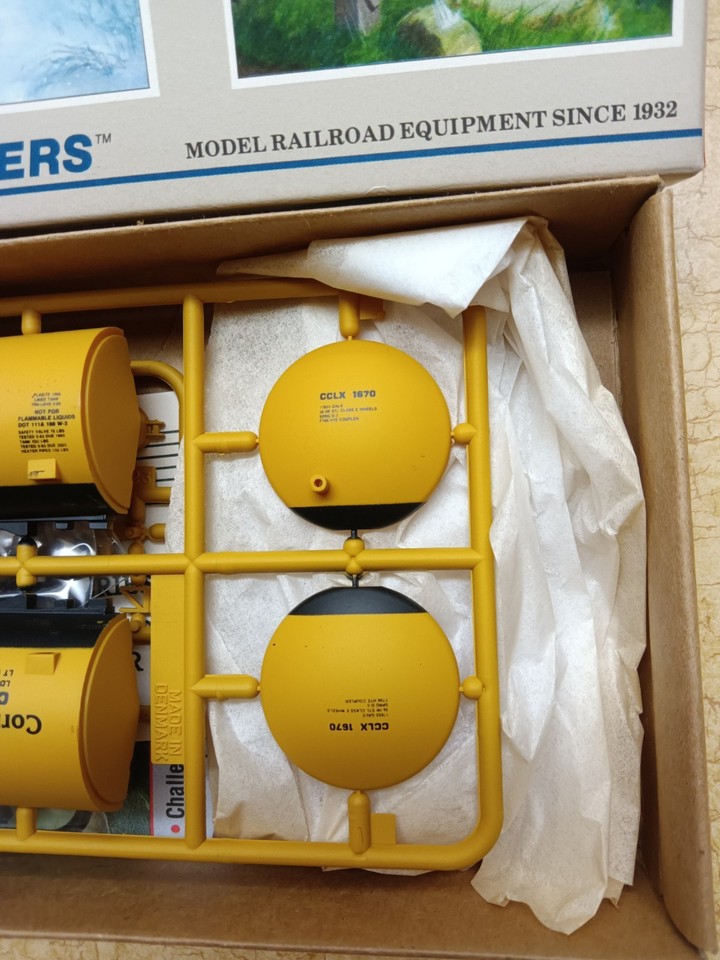 HO Walthers "CORN PRODUCTS" CPC International. 40' Yellow Tank Car Kit ...