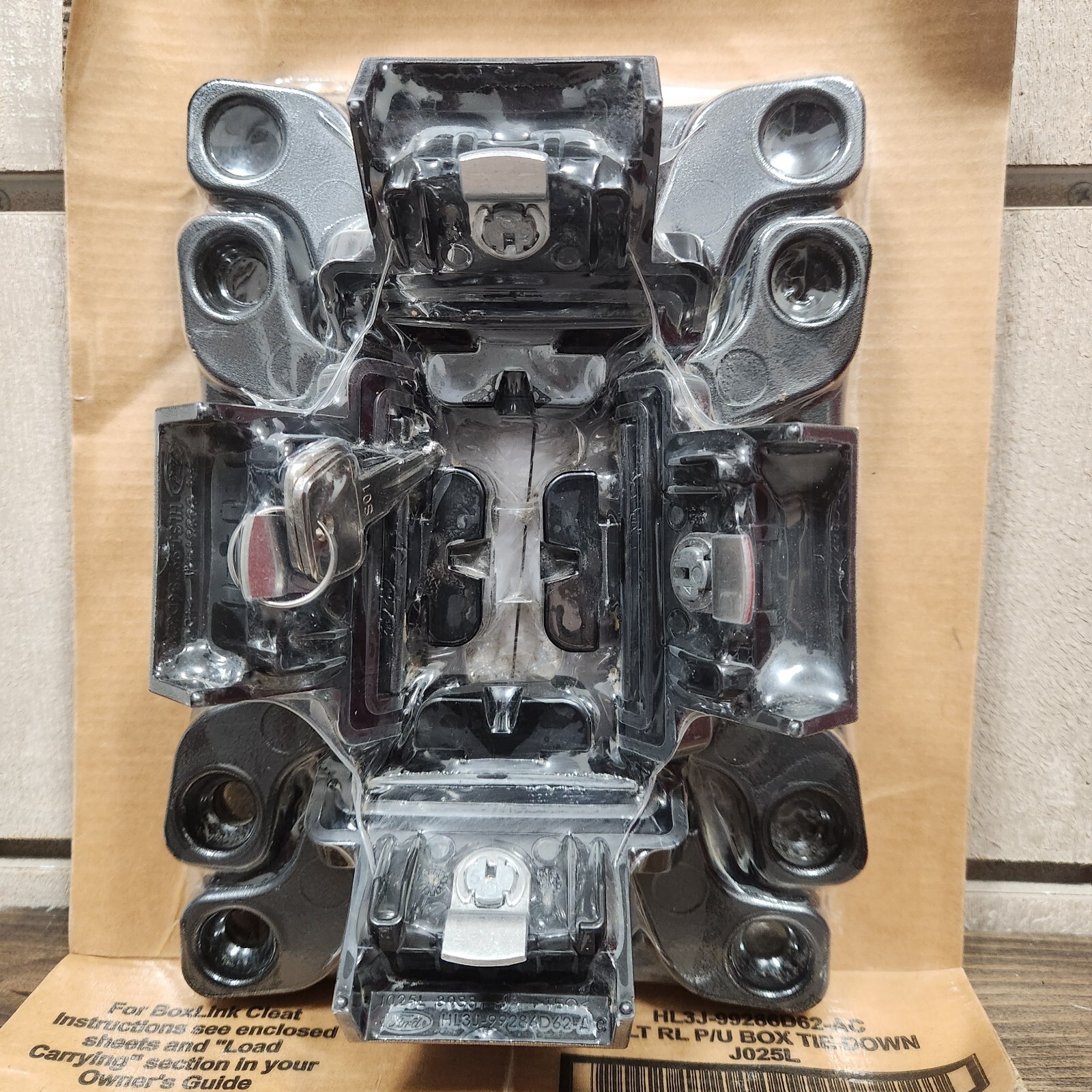 Ford F-150 Box Link Locking Cleat Tie Down - J025L - HL3J-99286D62-AC ...