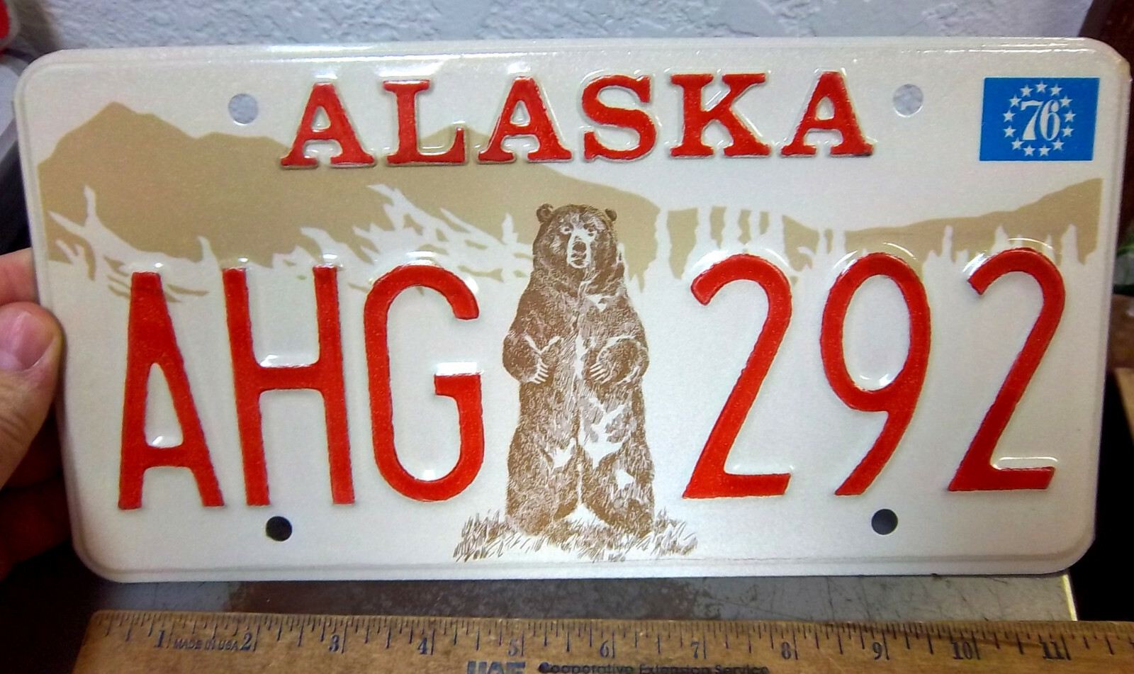 1976 Alaska License Plate '76 Kodiak bear style plate, MINT AHG 292 ...