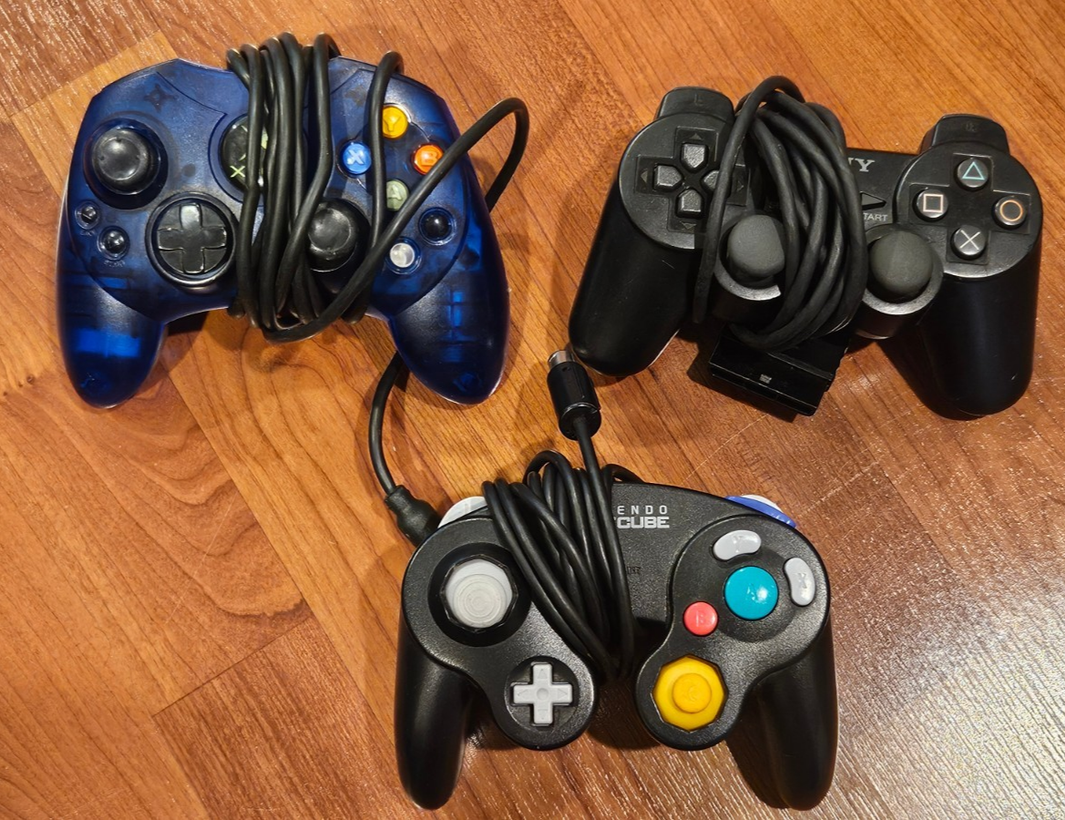 Lot of 3 video game controllers for parts damaged Xbox PS2 Gamecube | eBay
