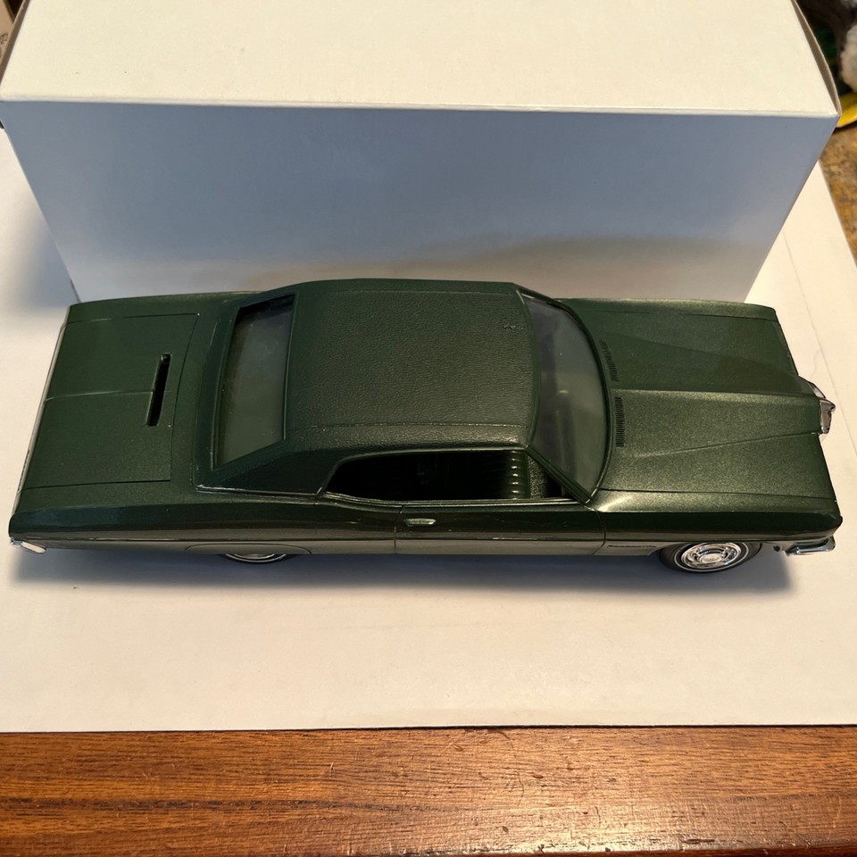 1970 Pontiac Bonneville Plastic Promo Model 1/25 Scale Dark Green Bank ...