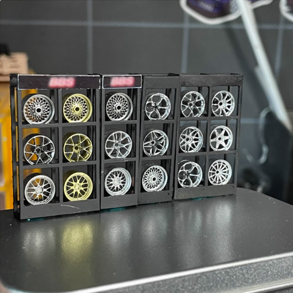 Diorama 1:64 Car Wheel Display Stand for Model Garage Scene Props ...