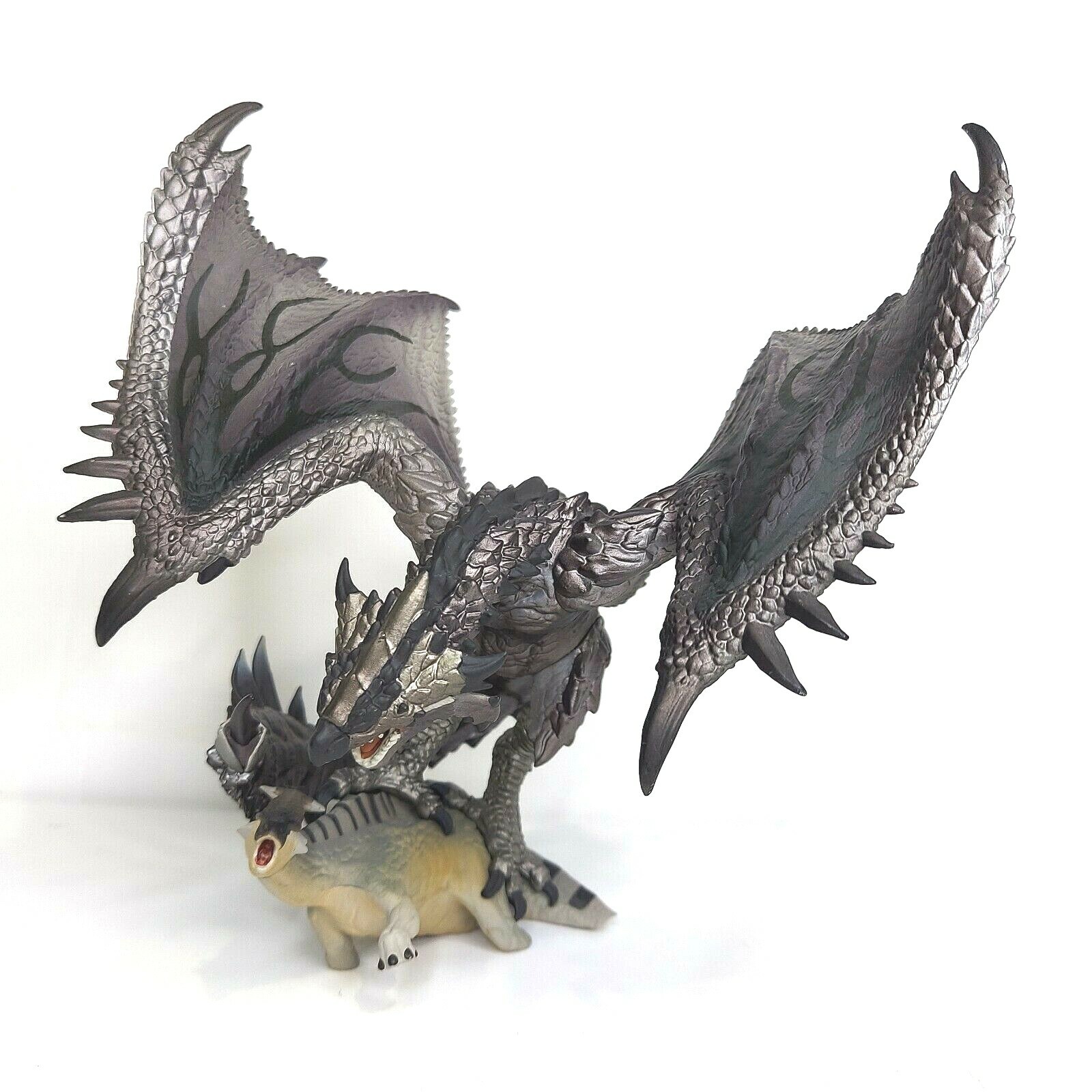Monster Hunter 5.5" Silver Rathalos Figure Statue Model Bandai ...