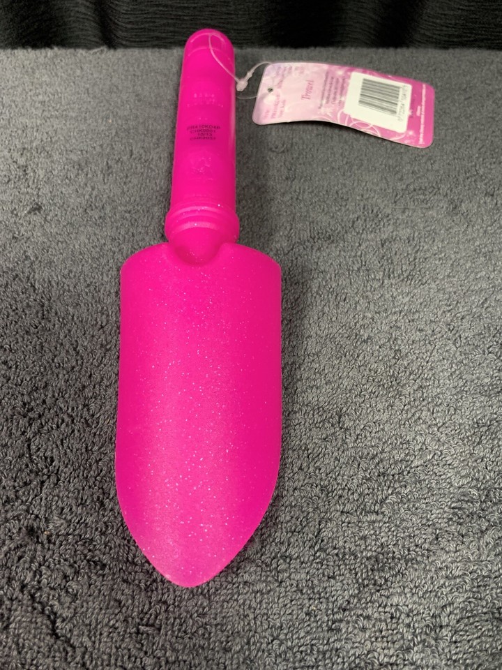 CHK 2037 Disney Princess Garden Trowel Kids Ages 3+ Pink Plastic Shovel ...