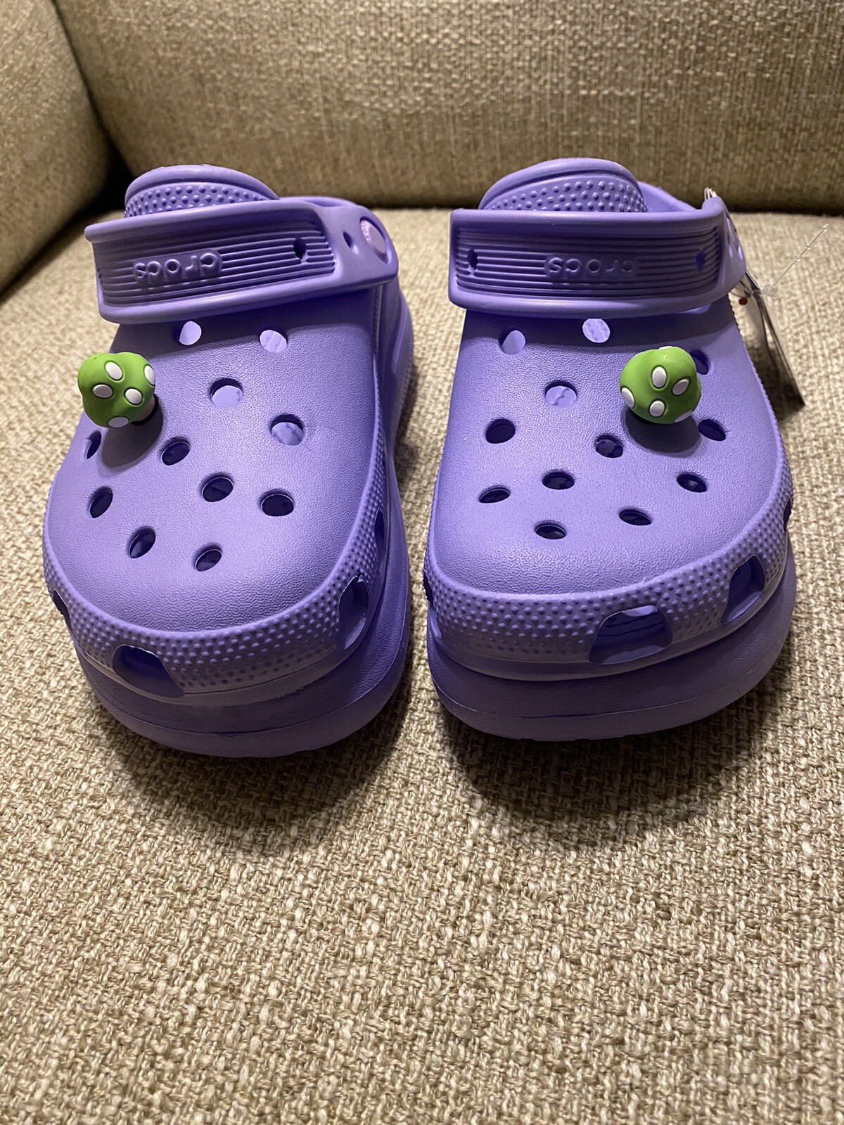 1 set (2pieces) 3D Stand Up croc style jibbitz shoe charms green ...