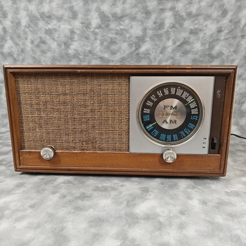 Vintage 1960s Zenith Model X323 Walnut AM/FM Tube Tabletop Radio Works ...