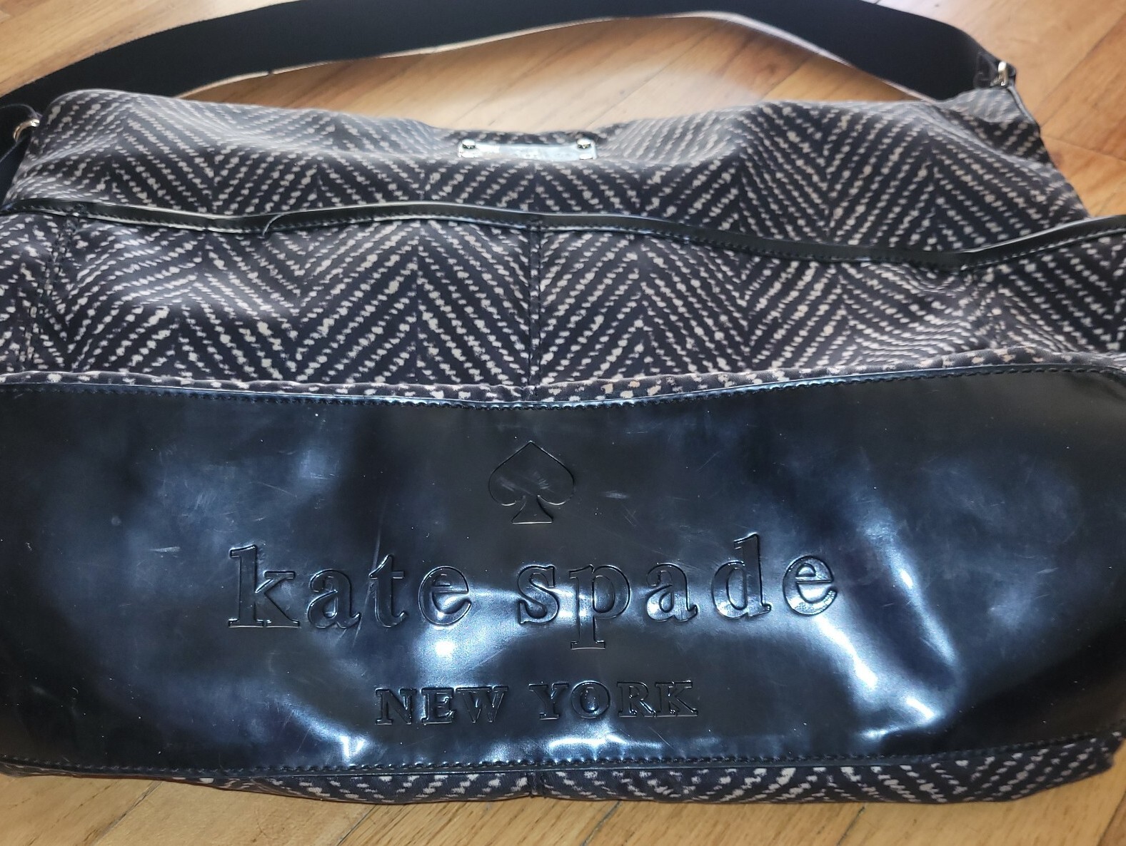 Kate Spade Coated Canvas, Herringbone Logo Bottom, Lr… - Gem