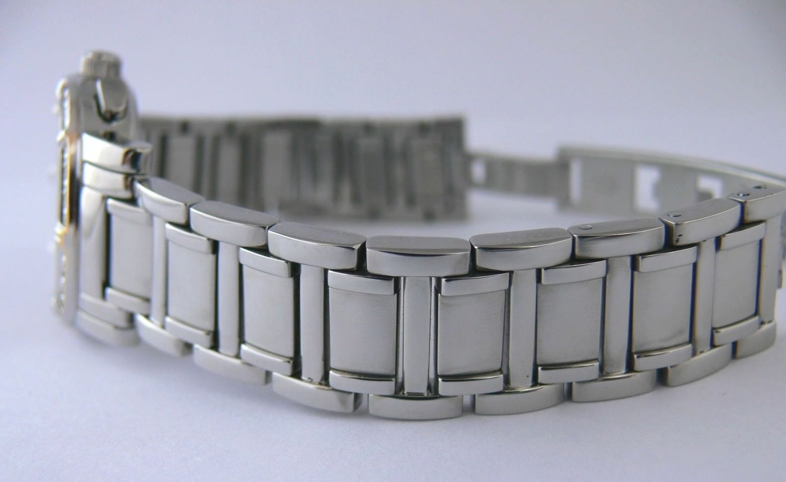 Bulova 96R19 Diamond Chronograph White Mother-of-Pearl Womens Watch ...