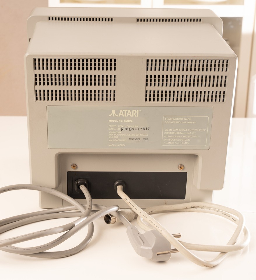 ATARI SM124 High Resolution Monochrome Monitor for ST/STE/STFM - Good ...