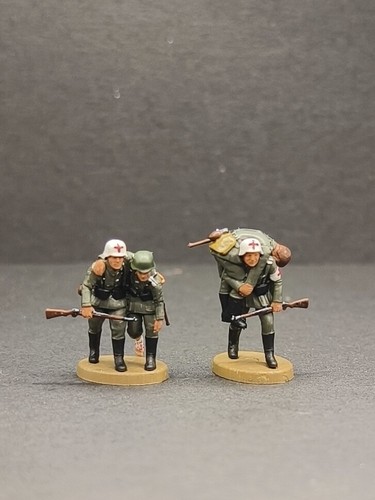 1/72 World War II German Wounded Soldiers Model | eBay