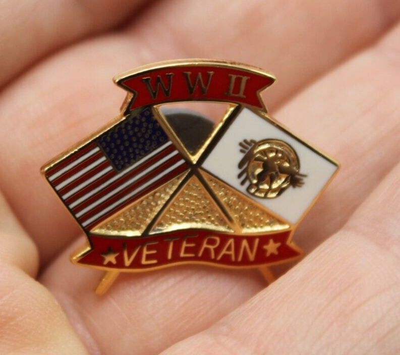 Vtg American & World War II Crossed Flags Veteran Lapel Pin 1" Metal ...