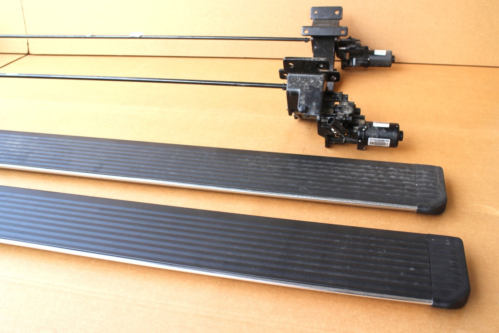 Super Duty crew cab power running step boards side steps 2017 -25 Ford ...