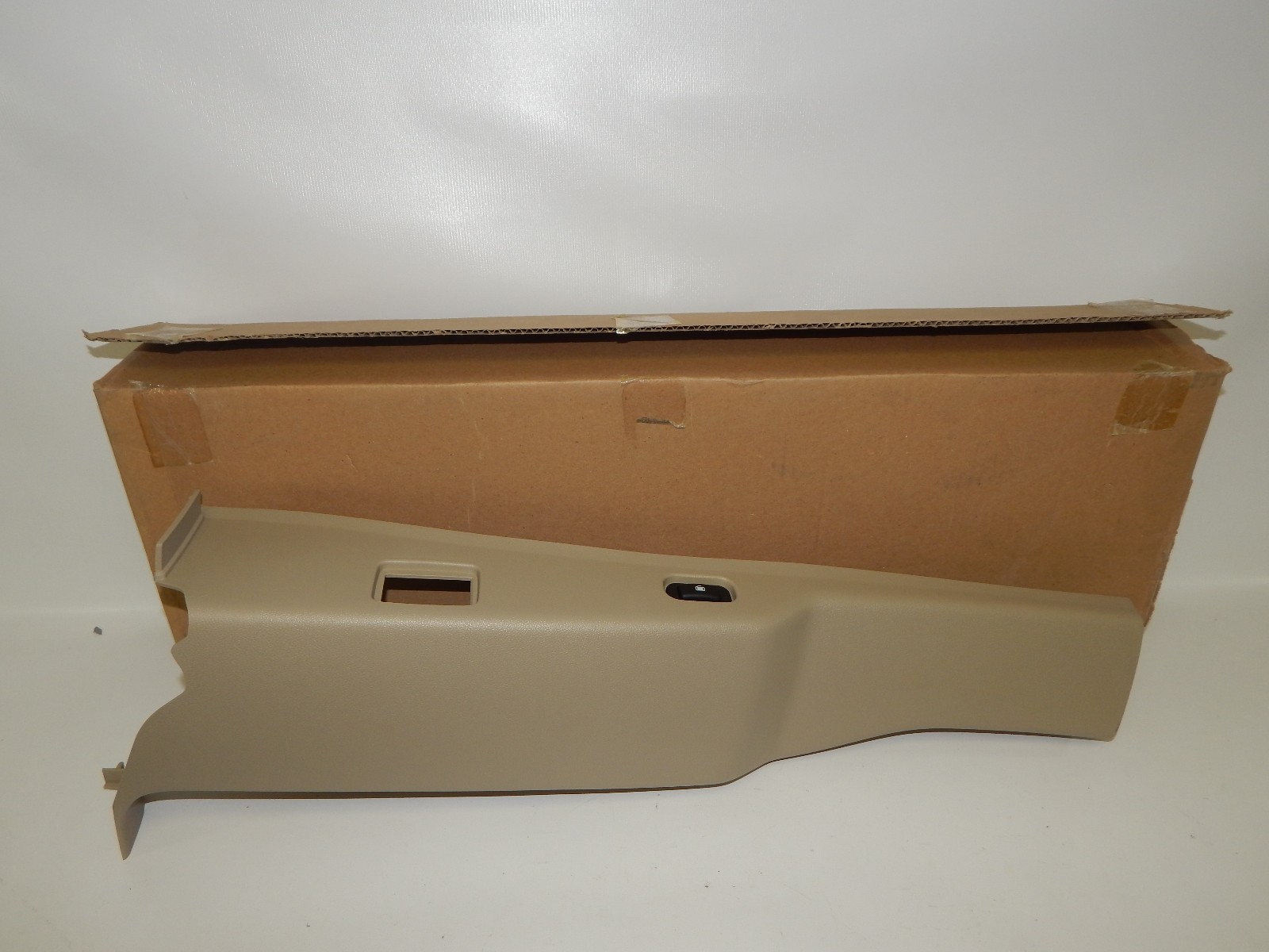 New OEM 2004-2007 Ford Freestar Monterey Driver Left Side Pillar Trim ...