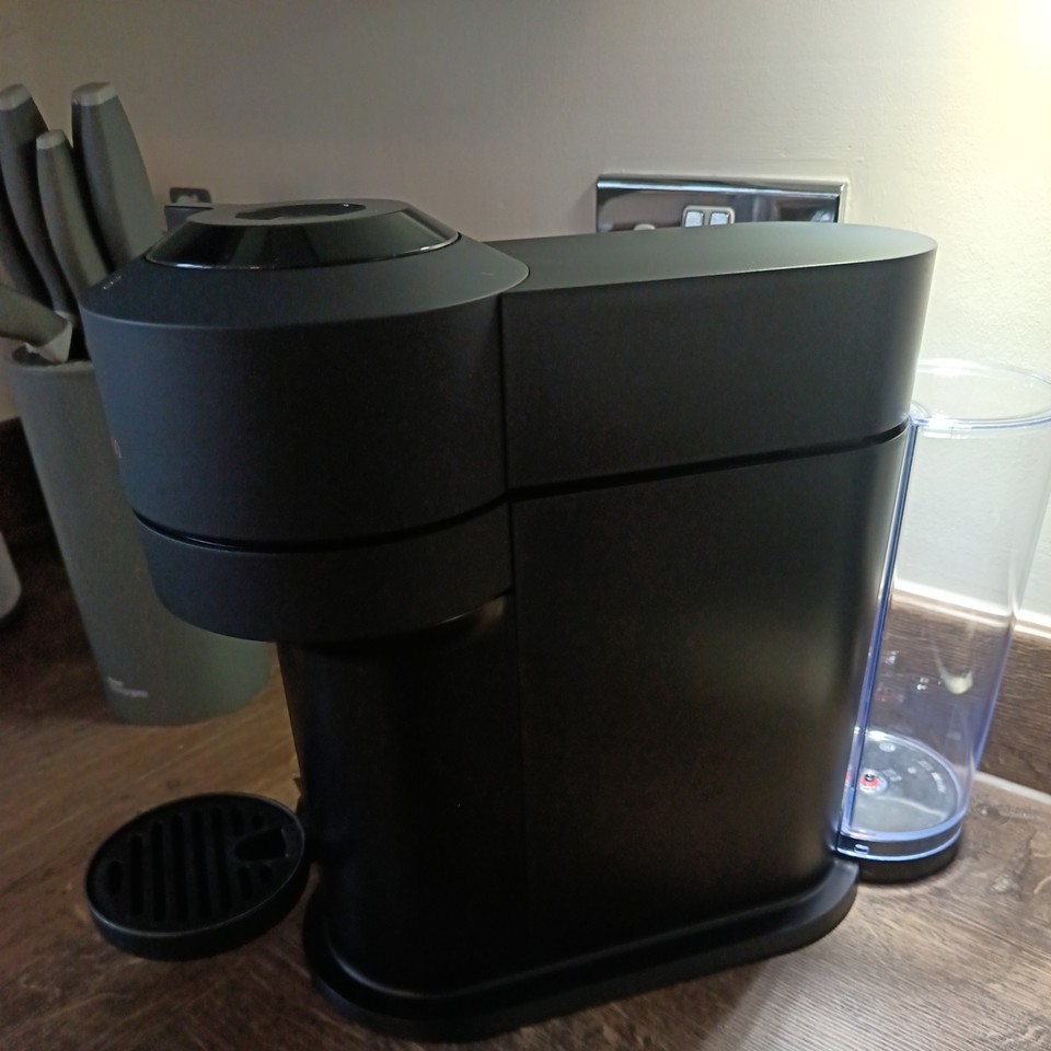 Nespresso Vertuo Next Coffee Machine - Black - Excellent Condition ...