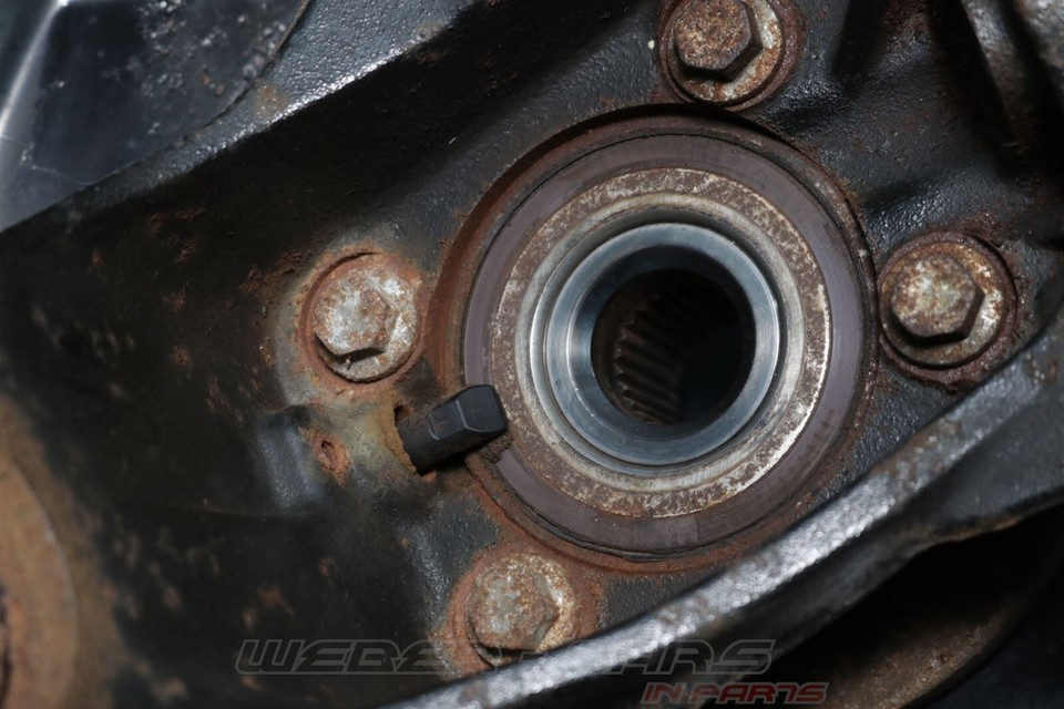 6779796 Steering Knuckle Hub 6776162 Front Right OEM Mini R55 R56 R57 ...