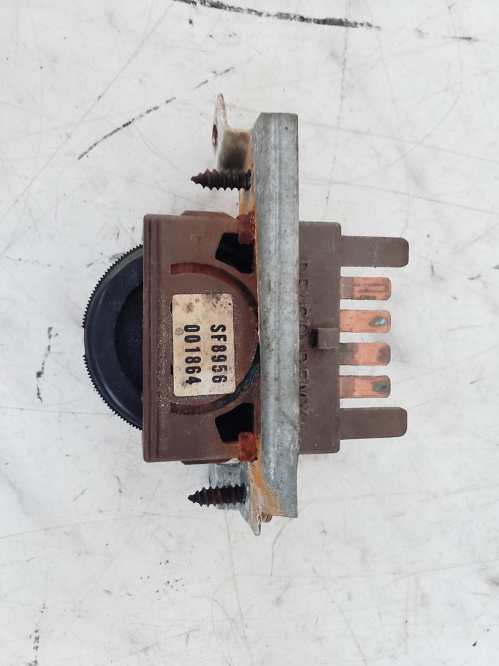 87-91 Jeep YJ Wrangler Dash Indicator Bezel Dimmer Head Light Switch ...