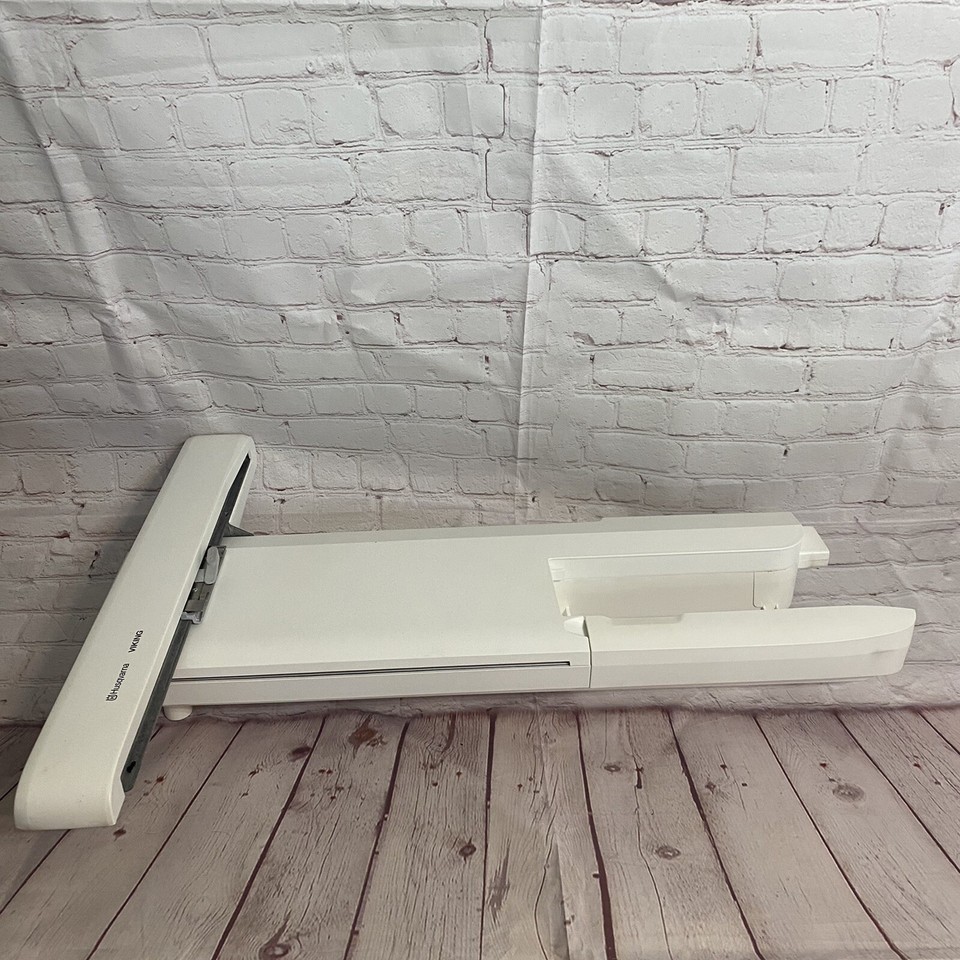 VIKING HUSQVARNA DESIGNER DIAMOND ROYALE SEWING MACHINE | eBay