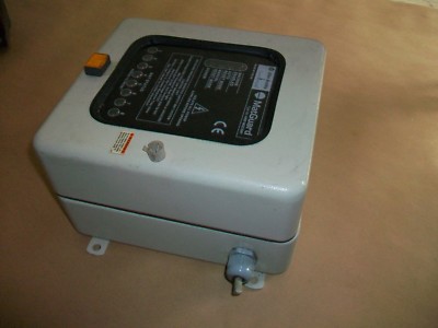 Allen Bradley MatGuard Safety Mat Controller 440F-MGCSM1 NEEDS REPAIR ...