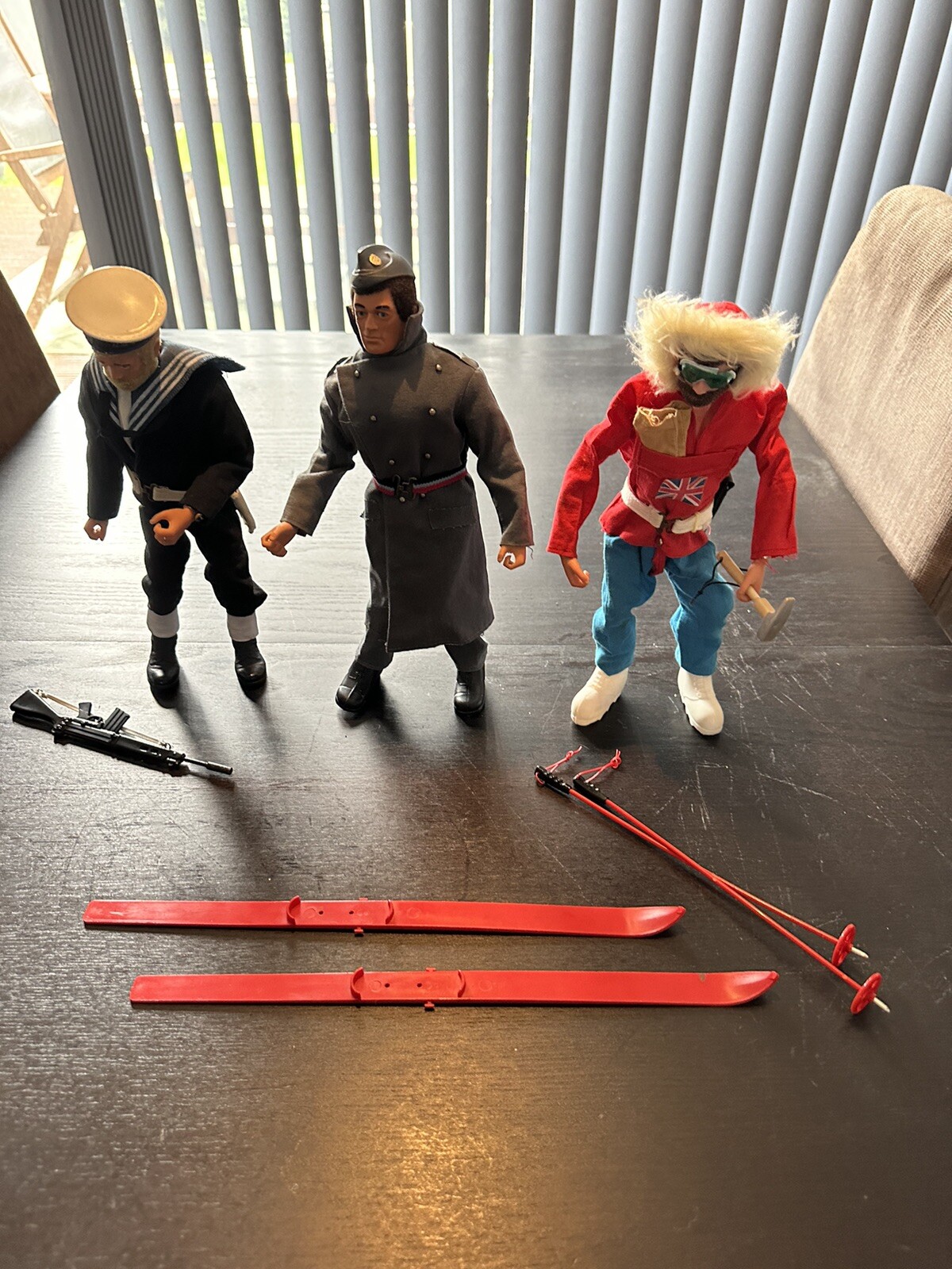 PREMIUM VINTAGE 1960's/1970's ACTION MAN collection, 17 figures +ACC’s ...