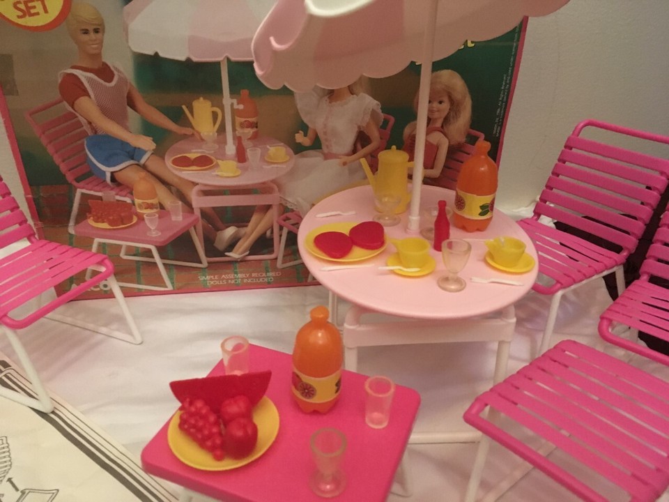 VINTAGE BARBIE BACKYARD PLAY PATIO SET - 100% Complete | eBay