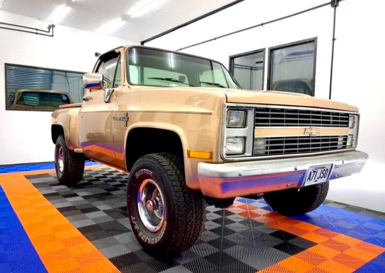 Chevy K10 Stepside Custom Deluxe - UK American Cars