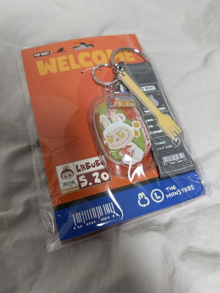 Labubu Suspicious Convenience Store popup store Limited Edition keyring ...