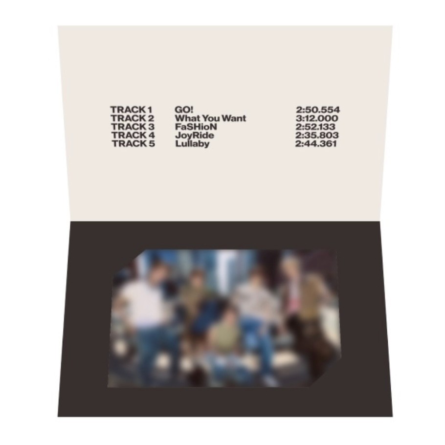 CORTIS [COLOR OUTSIDE THE LINES] The 1st EP Album Japan Benefit ...