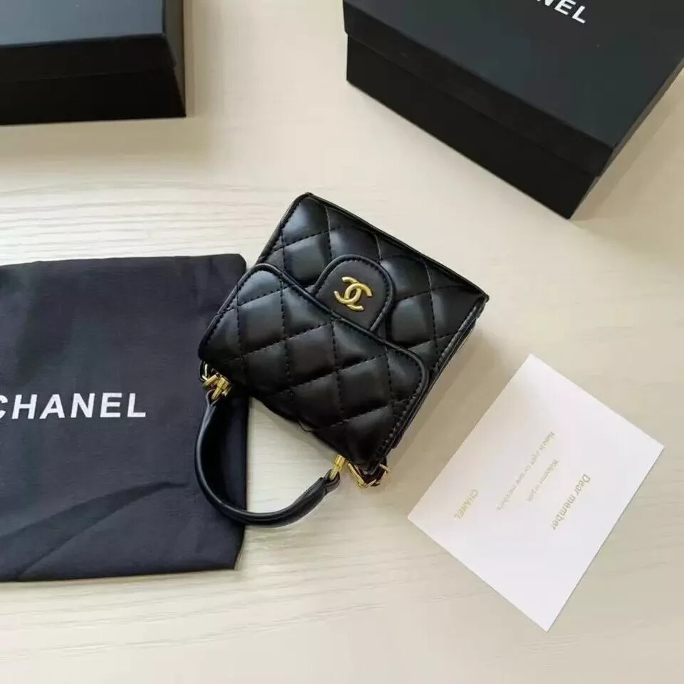 NEWCHANEL Beauty MAKEUP Black & Gold VIP Clutch/ Pouch Gift HOT!!!! 083 ...