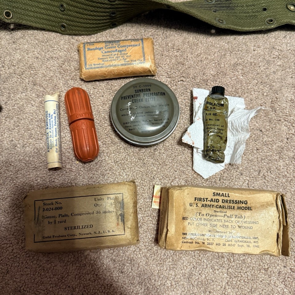 WW2 WWII US Army Jungle First Aid Belt Pouch Kit Supplies Contents ...