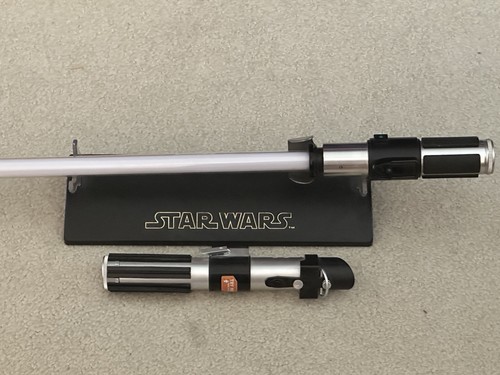 STAR WARS Master Replicas FORCE FX Lightsaber Display Stand, yoda darth ...