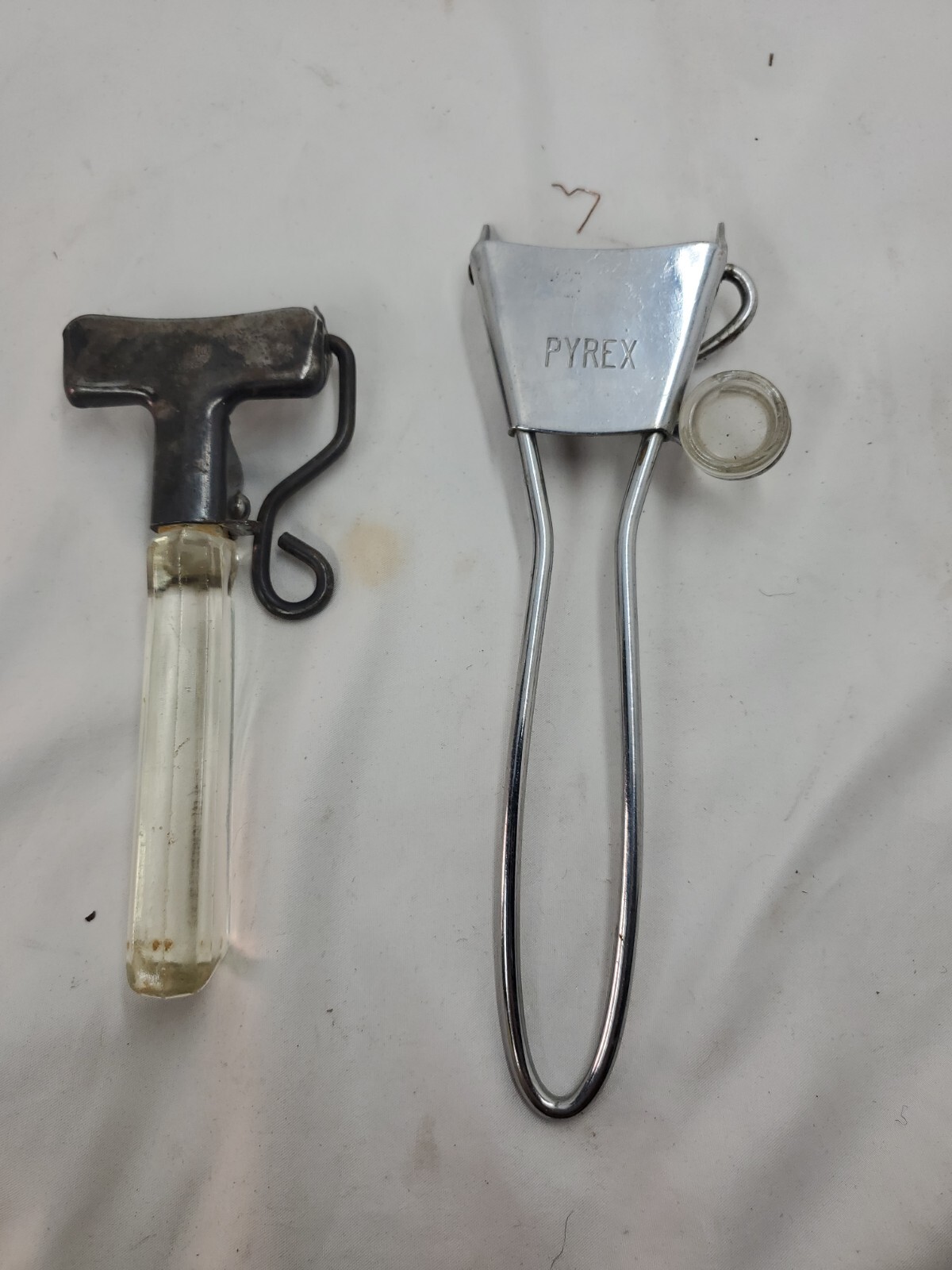 Lot Of 2 Vintage Pyrex Detachable Handle Glass Thumb Knob & Handle | eBay