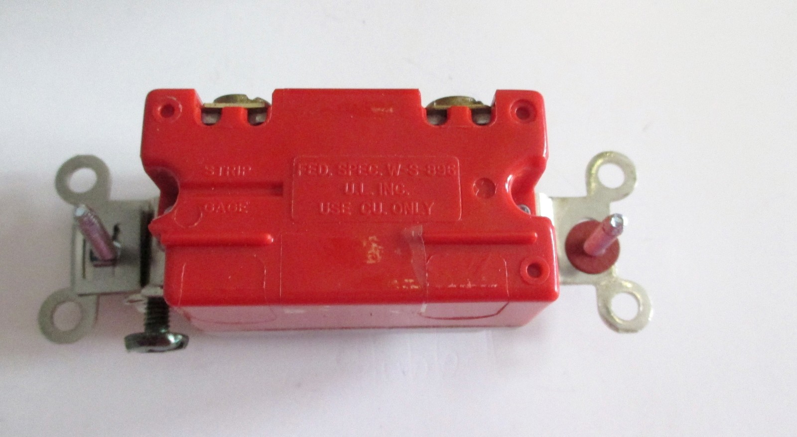 Hubbell+HBL1221L+Lock+Switch+20+A+1+Pole+120-277+VAC+Old+Stock for sale ...