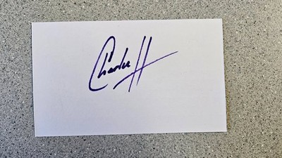 CHARLIE HUNNAM SIGNED 3x5 INDEX CARD AUTOGRAPH | eBay