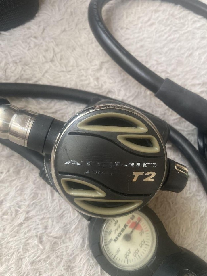 Atomic T2 Regulator Set with Z2 Octopus, Hose, Gauge & Carry Bag, Used ...