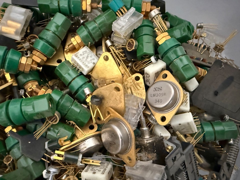 5+ lbs Vintage Gold Plated Transistors & Electronic/Computer Scrap Gold ...