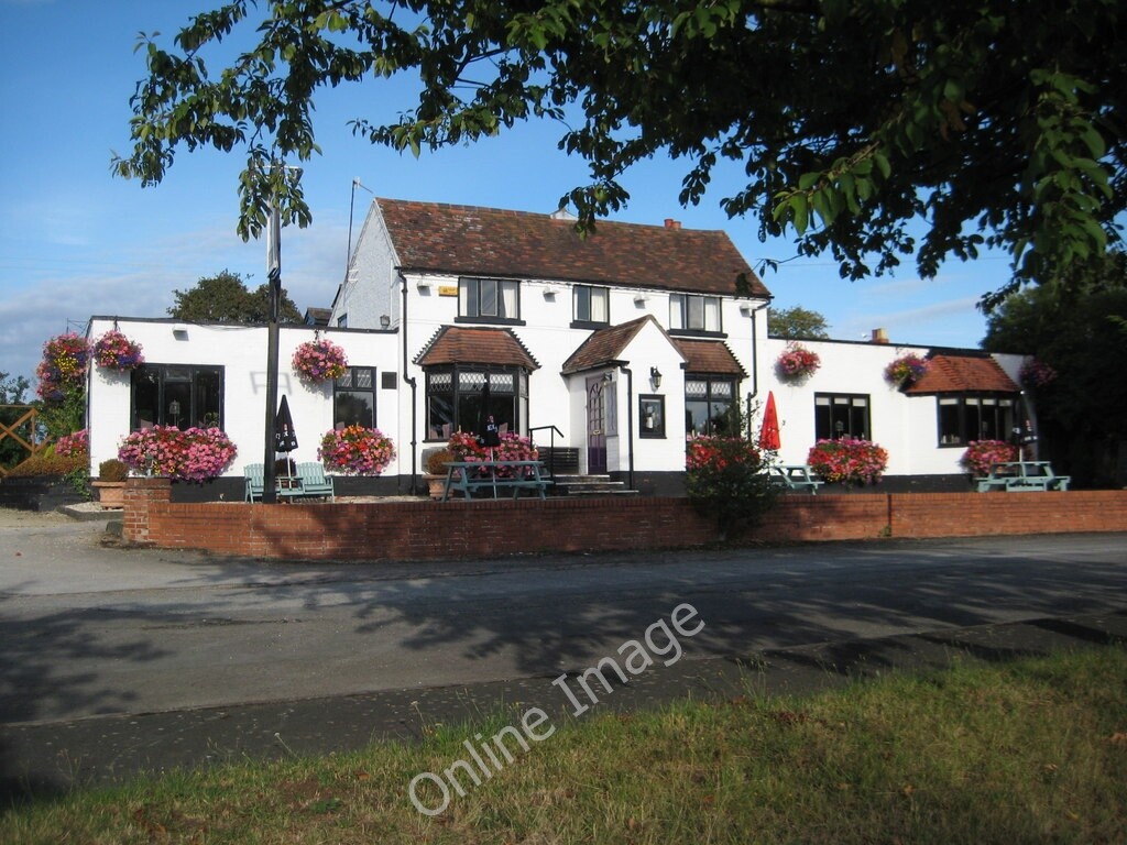 Photo 6x4 The Yorkshire Grey Earl's Croome The Yorkshire Grey pub and res c2011 | eBay UK