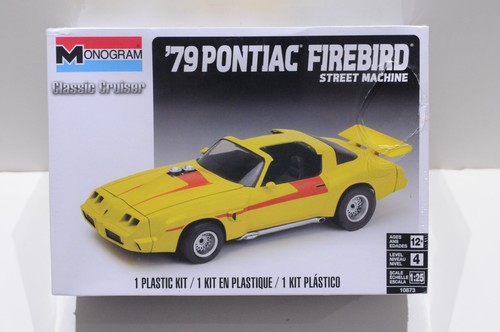 MONOGRAM 1979 PONTIAC FIREBIRD STREET MACHINE SCALE 1:25 MODEL KIT NEW ...