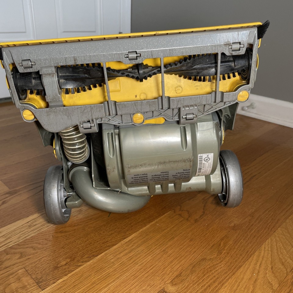 Dyson DC07 All Floors Upright Bagless Vacuum Cleaner Yellow TESTED ...
