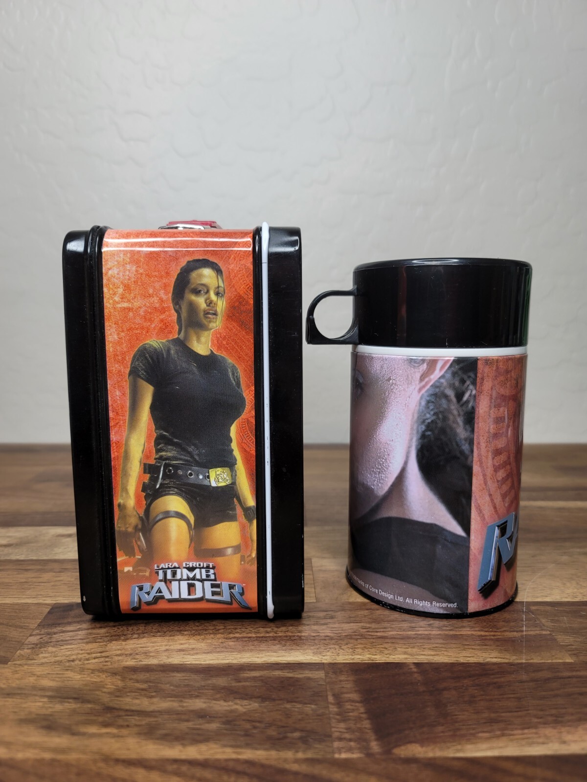 NECA Lara Croft Tomb Raider Metal Lunch Box w/ Thermos 2001 Limited ...