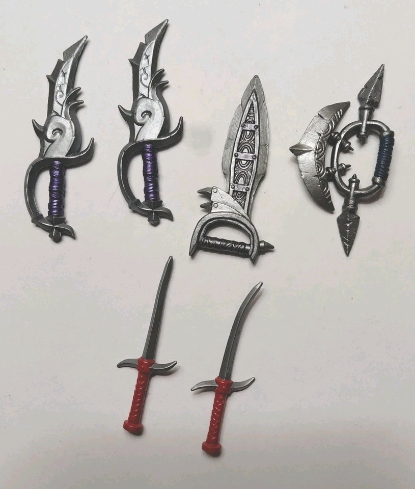 1:12 6in Figure Daggers Bladed Weapons Fantasy Rogue Ninja McFarlane ...