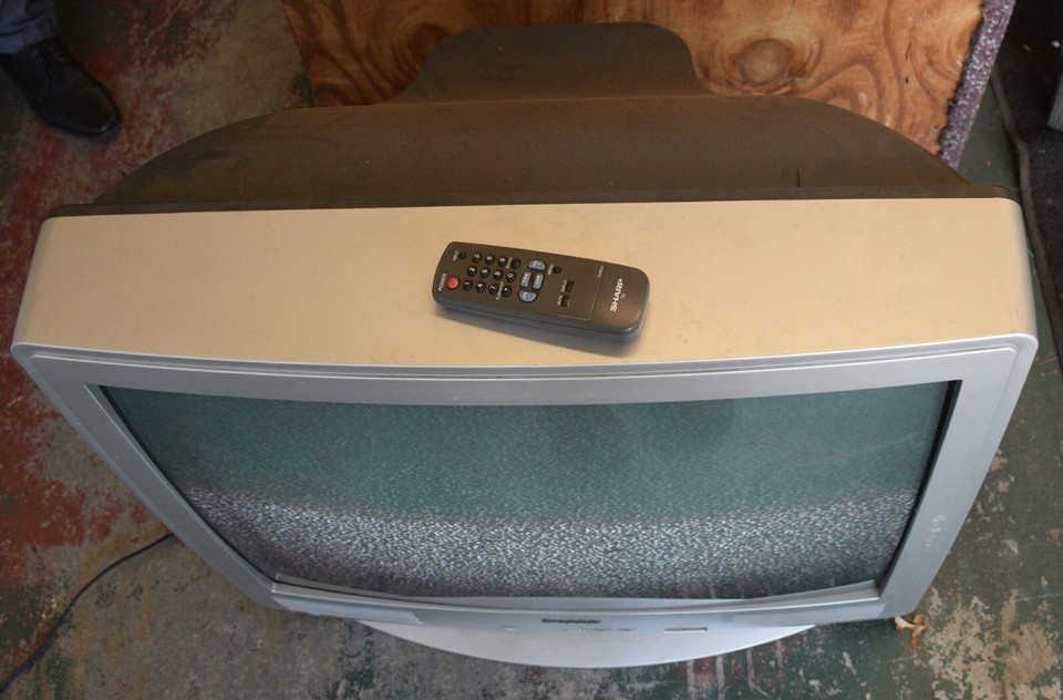 SHARP 32SC260 32" CRT TV WITH COMPONENT INPUTS VINTAGE GAMING | eBay