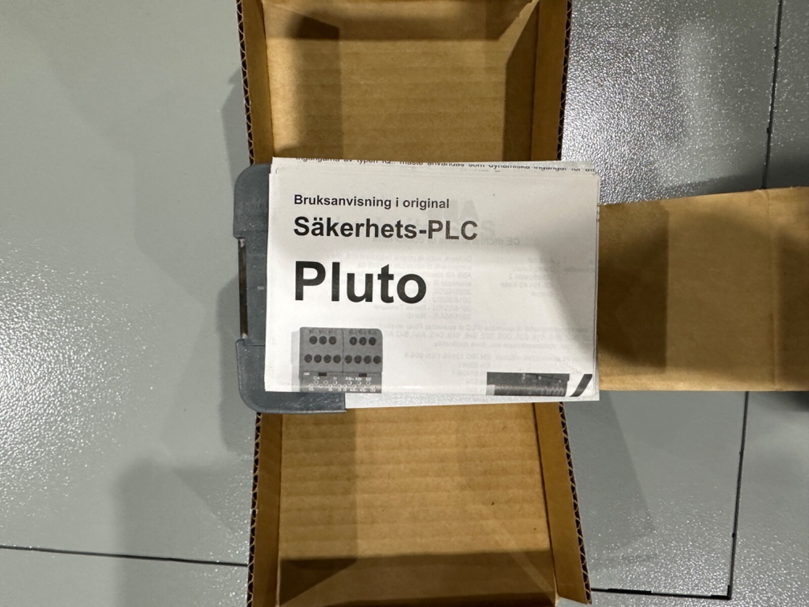 ABB 2TLA020070R1700 Pluto B46 v2 Safety Bus 24 VDC 7 A | eBay