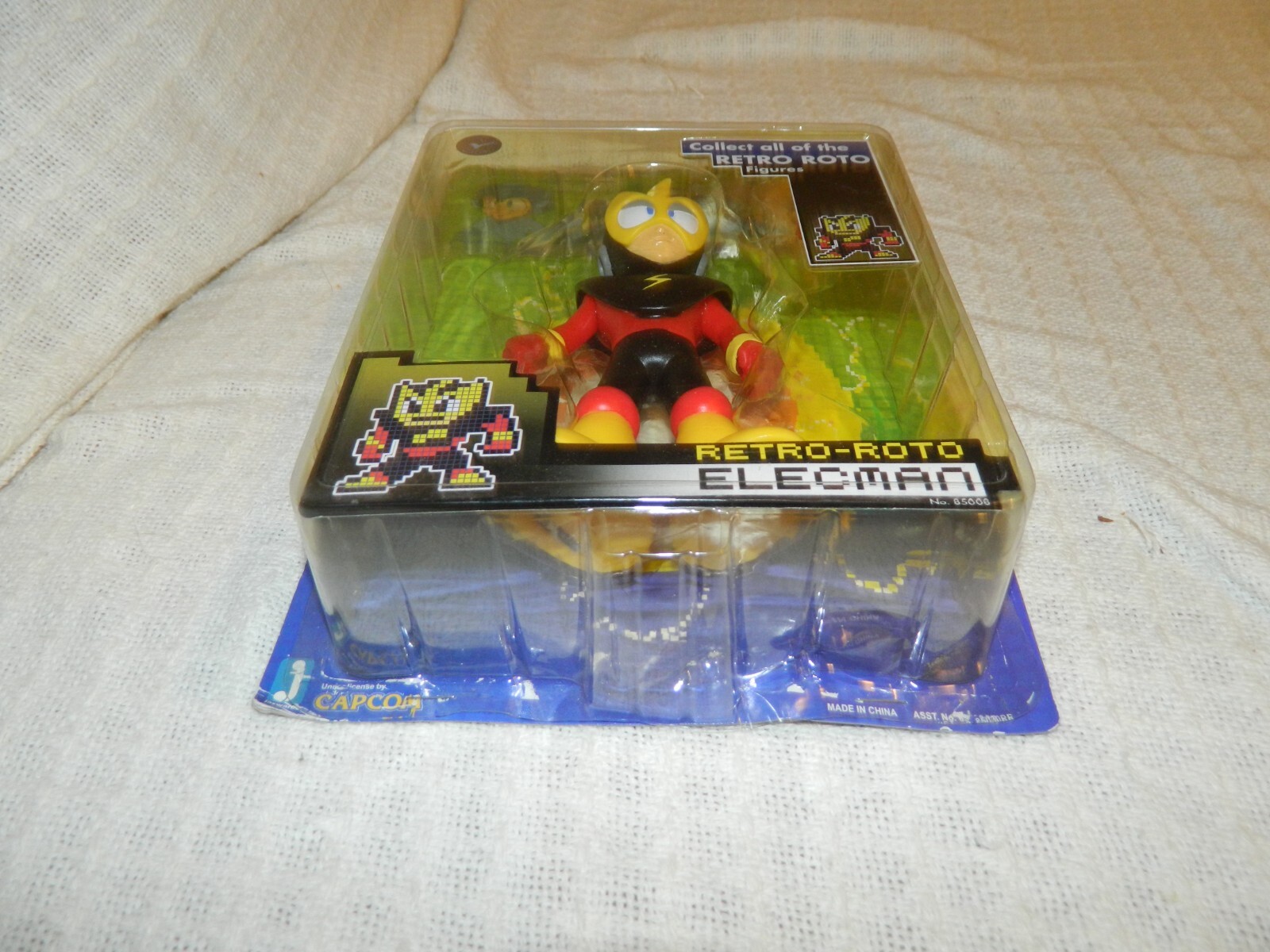 Jazwares Mega Man Retro Roto Elecman Figure NEW *READ* | eBay