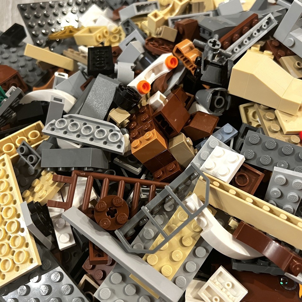 50 Pcs LEGO ~ CASTLE Bricks FANTASY Knight Blocks Parts Bulk Lotr Lot ...