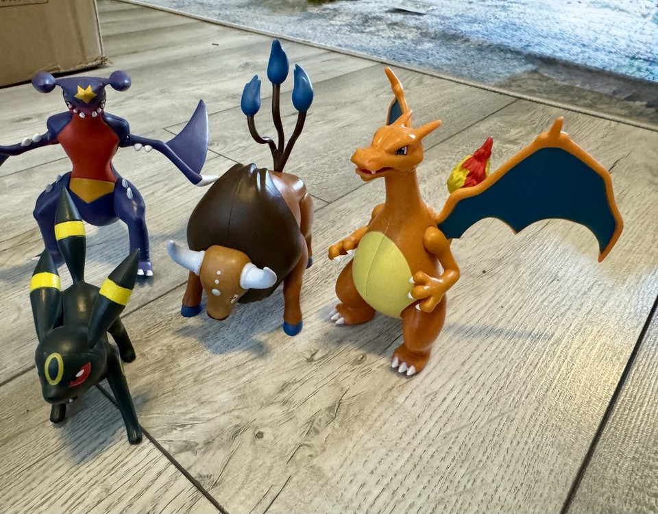 Pokémon 8 Figures Bundle Nintendo Toys Collectibles Action Figures ...